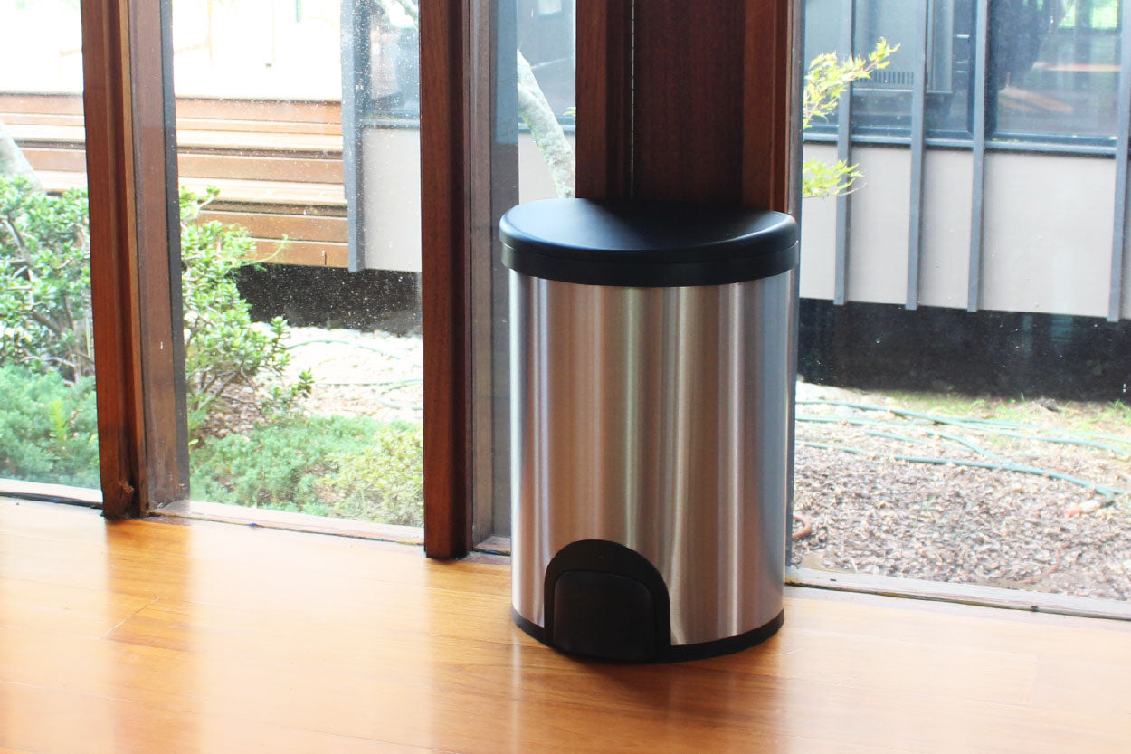 Kitchen Bins | Large Kitchen Compost & Trash Bins